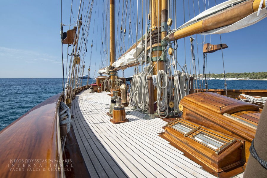 Gaff Rig Schooner 125ft (ref:015) – YachtGreece.com