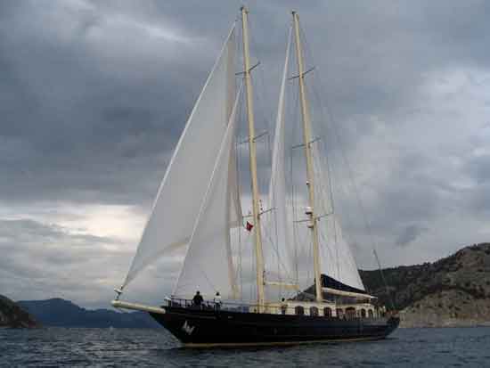 Schooner Yacht (ref:03) – YachtGreece.com